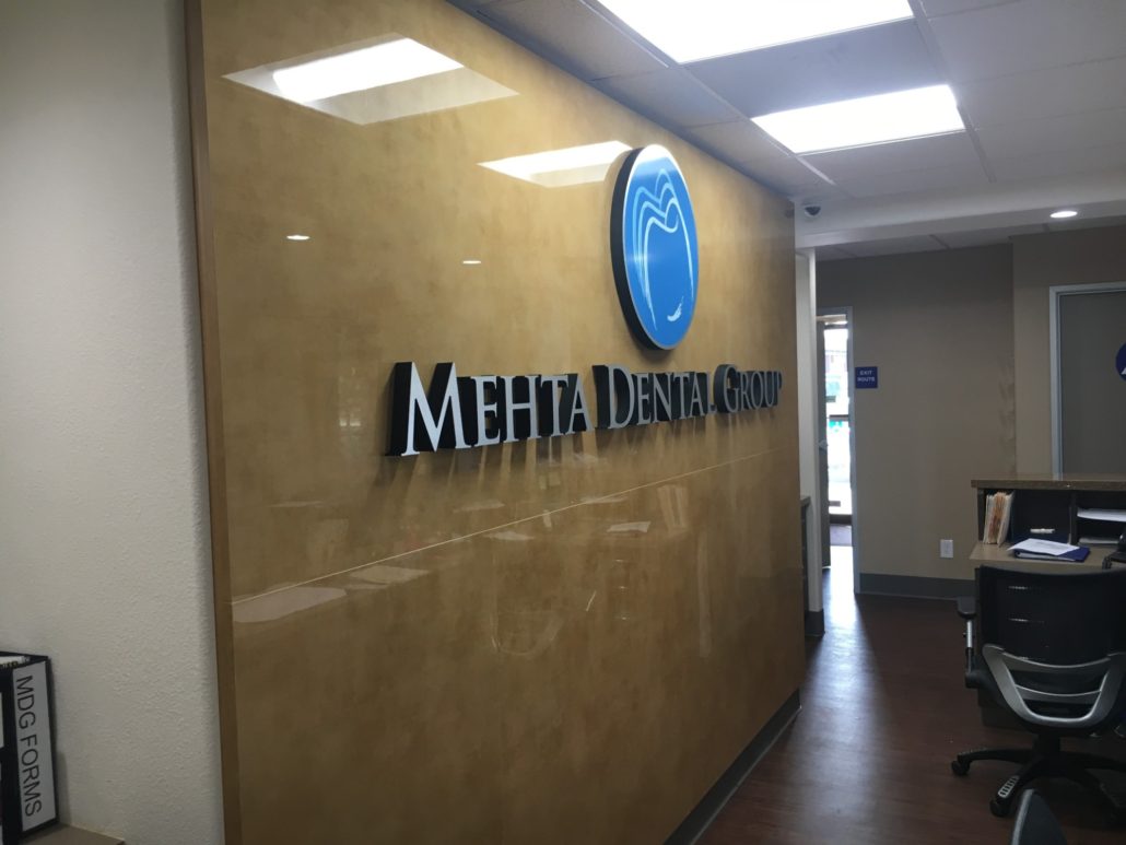 Lobby & Office Signs - Black Parrot